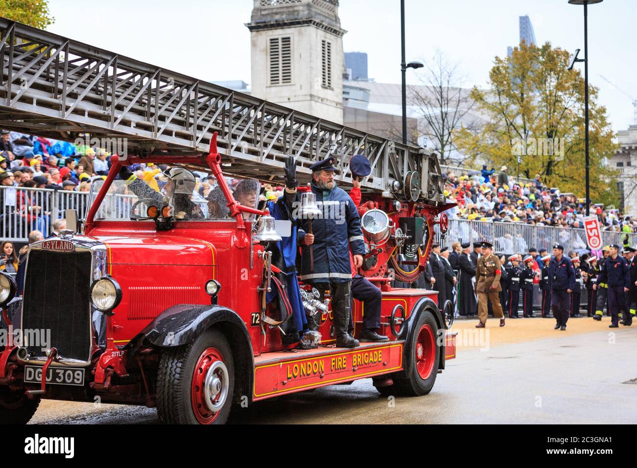 Vintage british fire engine hi-res stock photography and images - Alamy