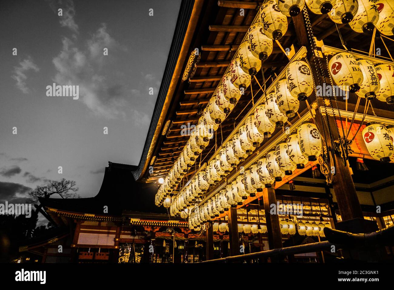 Yasaka shrine torii hi-res stock photography and images - Alamy