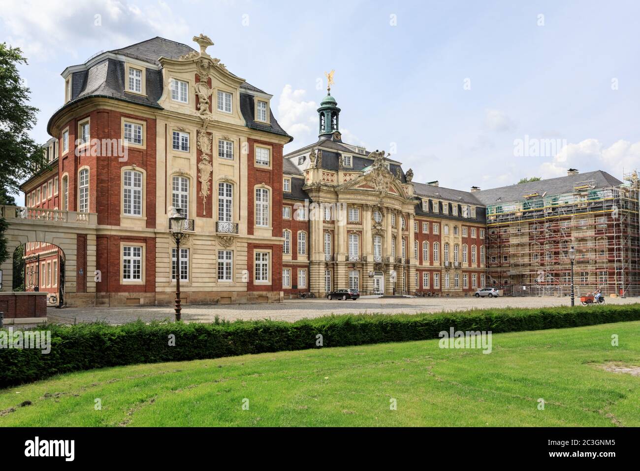 Schloss munster schloss munster hi-res stock photography and images - Alamy