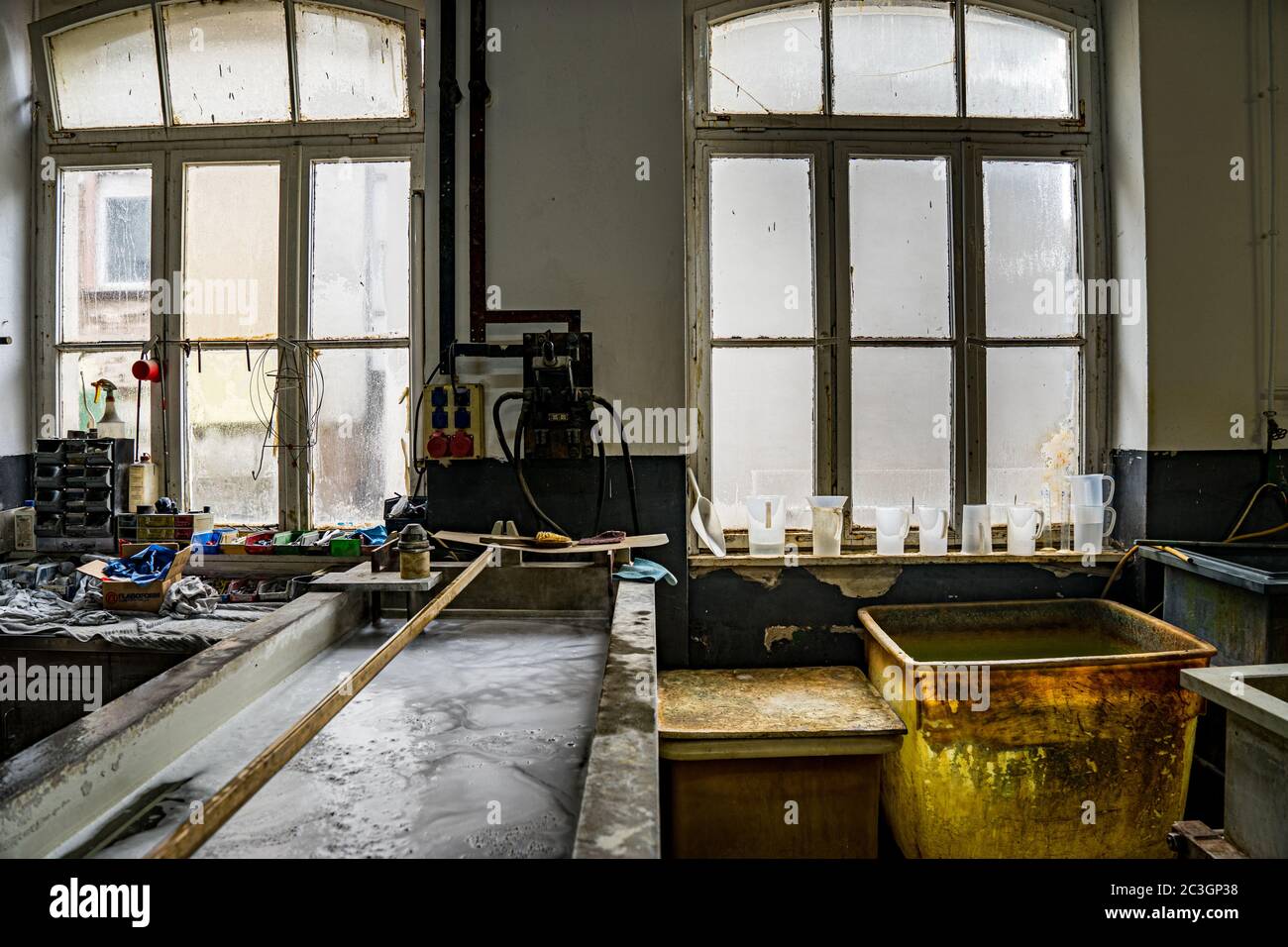 Electroplating hi-res stock photography and images - Alamy