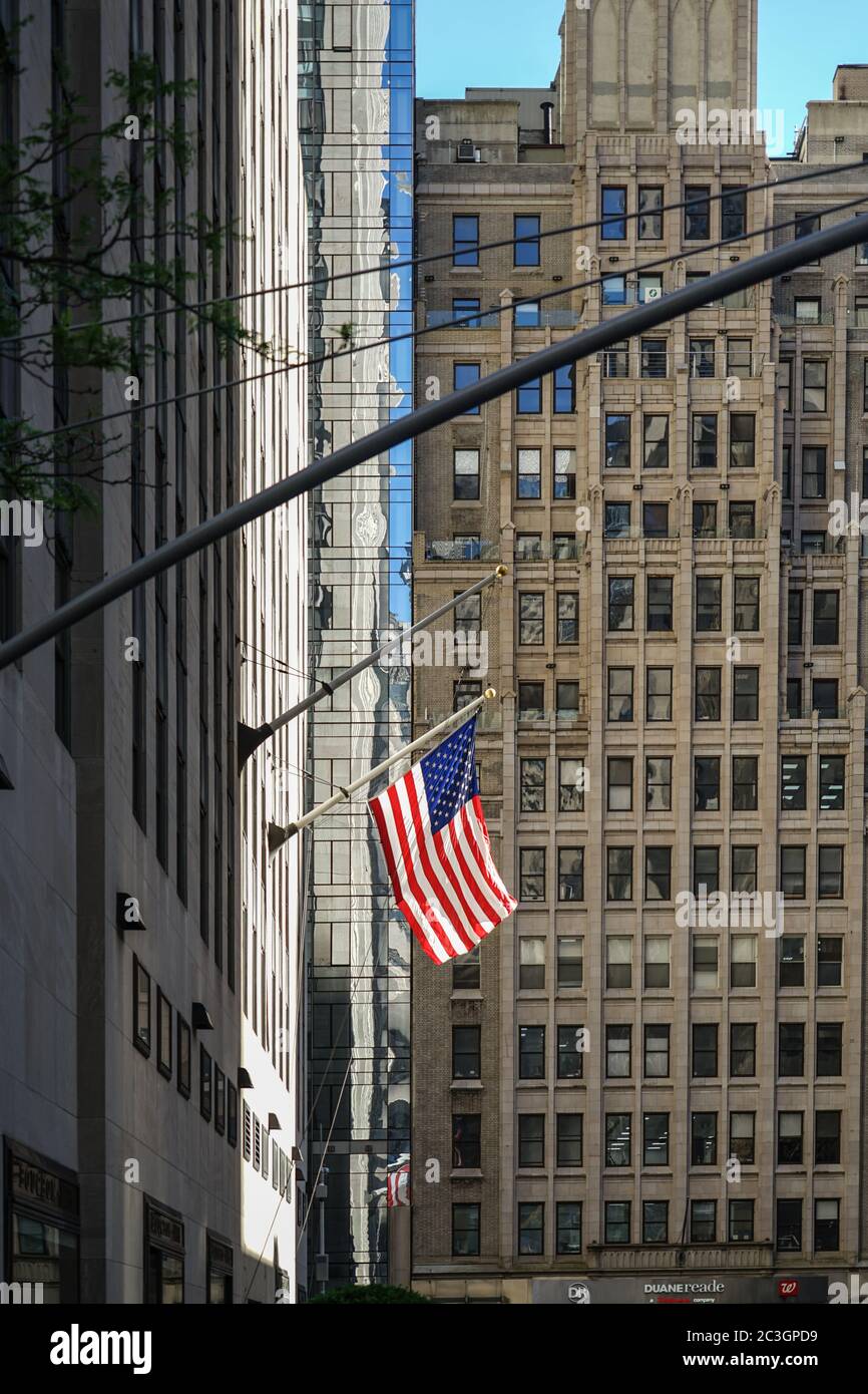 New York skyline and the Stars and Stripes Stock Photo - Alamy
