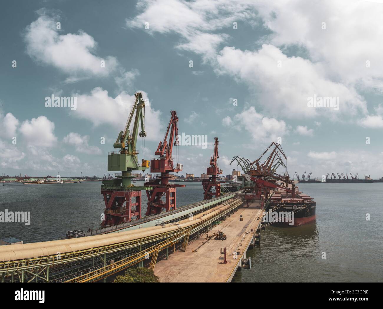 Rizhao container port hi-res stock photography and images - Alamy