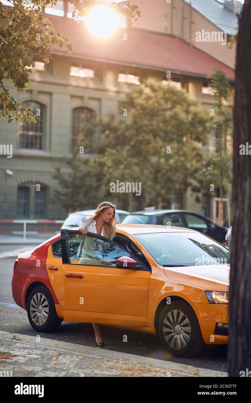Female taxi cab driver hi-res stock photography and images - Alamy