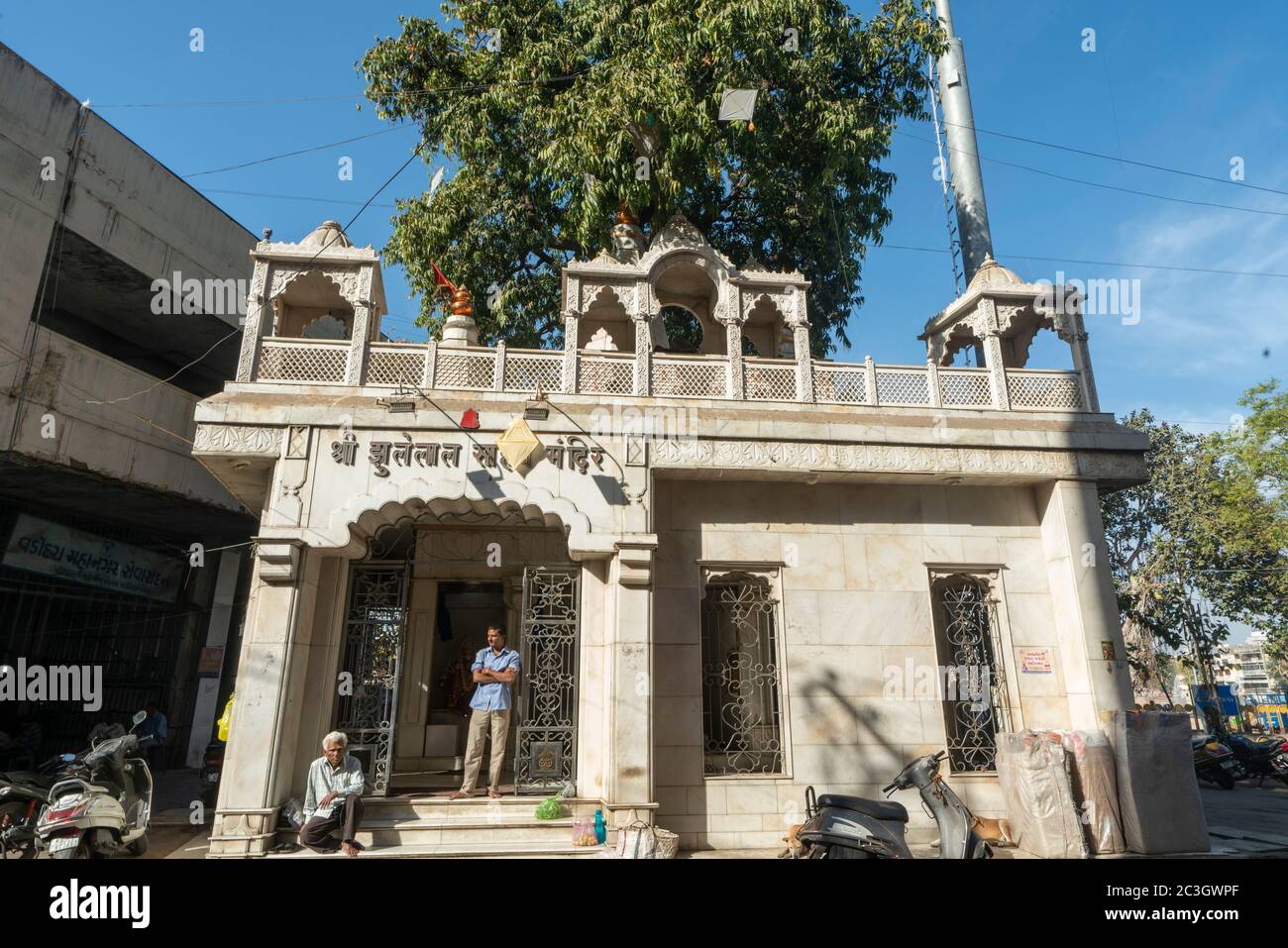 A hindu Temple. Vadodara, India Stock Photo - Alamy
