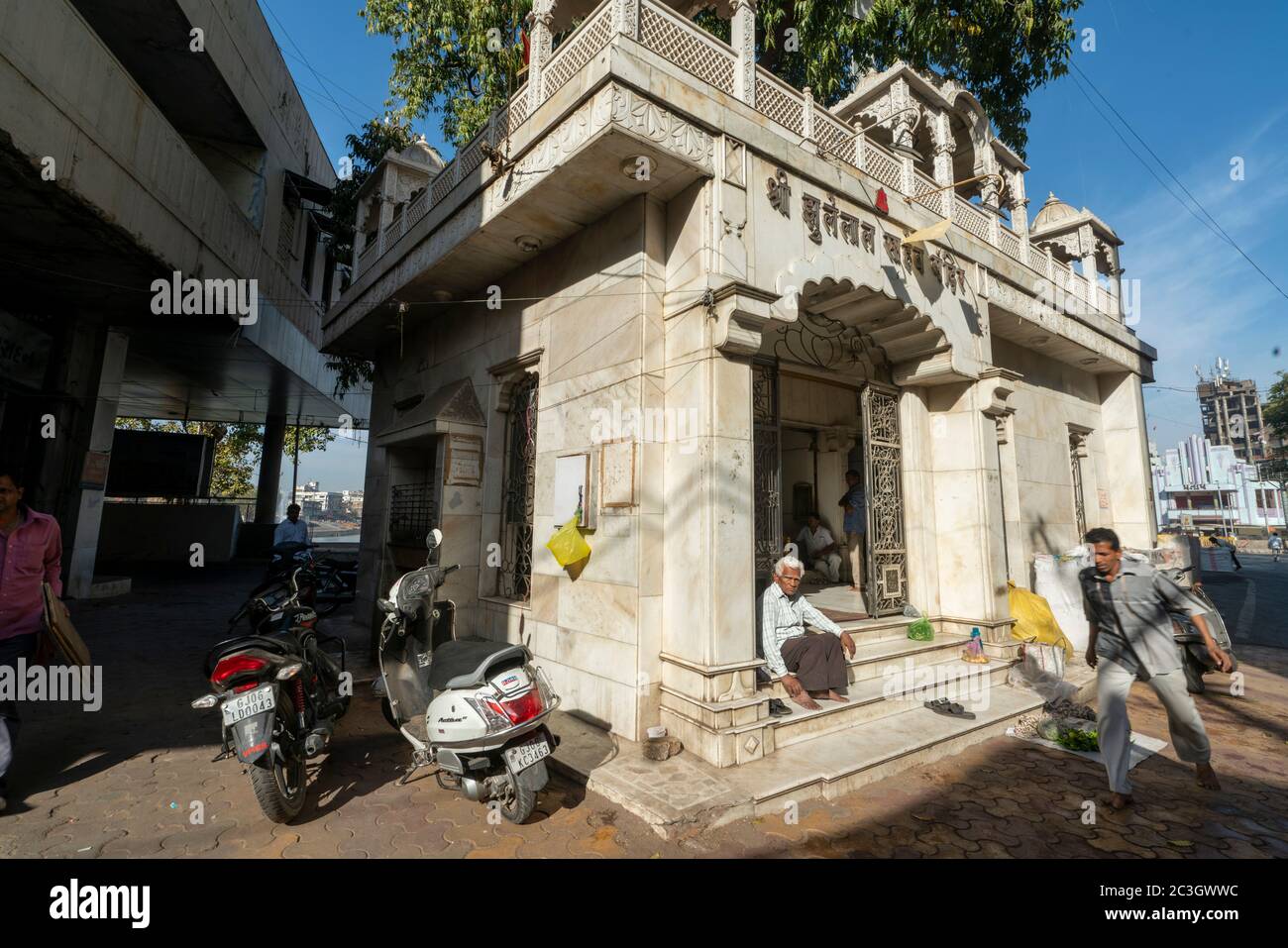 A hindu Temple. Vadodara, India Stock Photo - Alamy