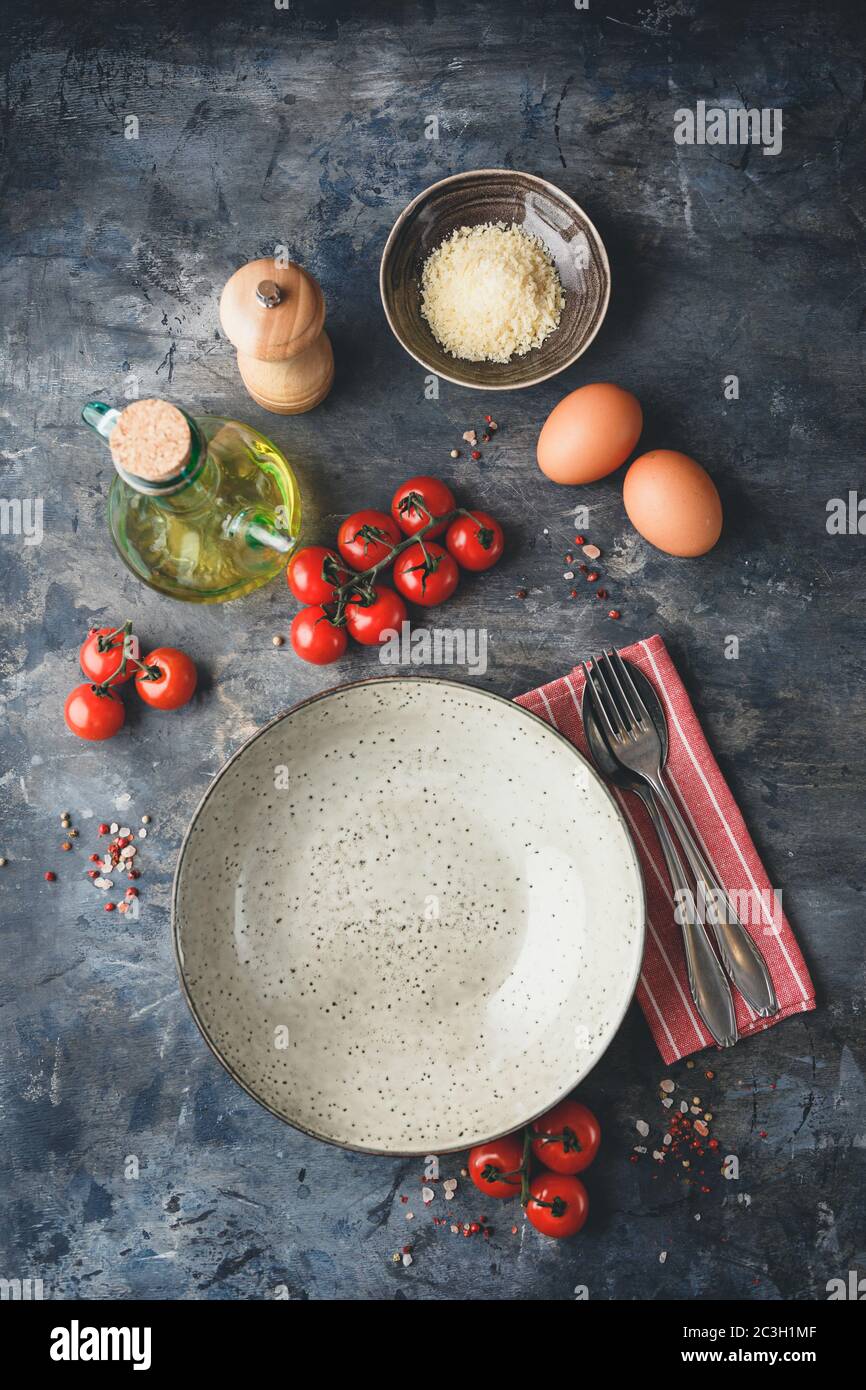 Italian table setting hi-res stock photography and images - Alamy