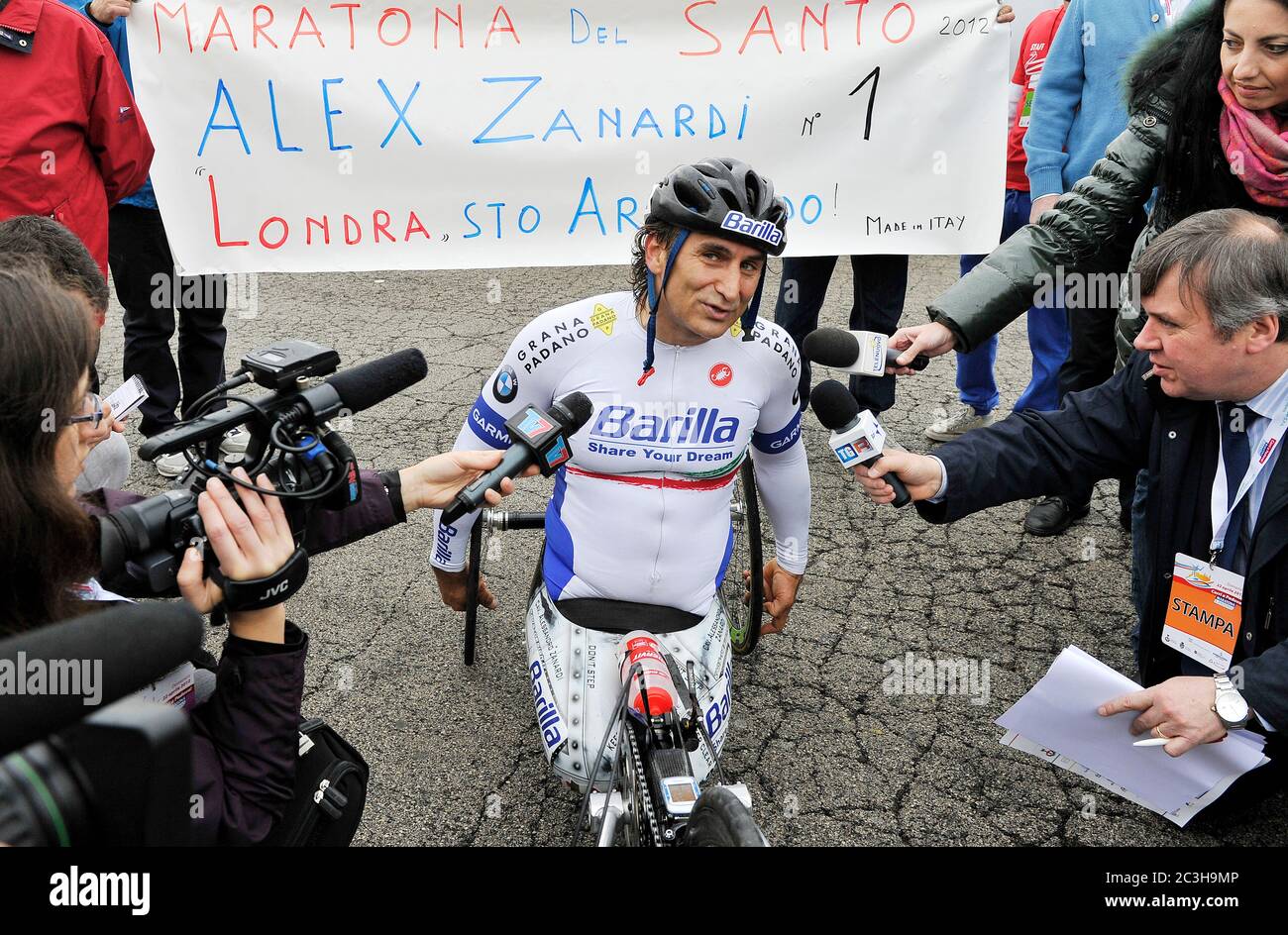 Alex Zanardi Involved Hi Res Stock Photography And Images Alamy