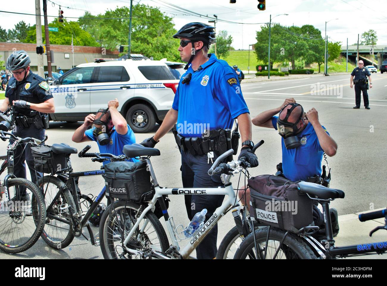 Police gas mask hi-res stock photography and images - Alamy