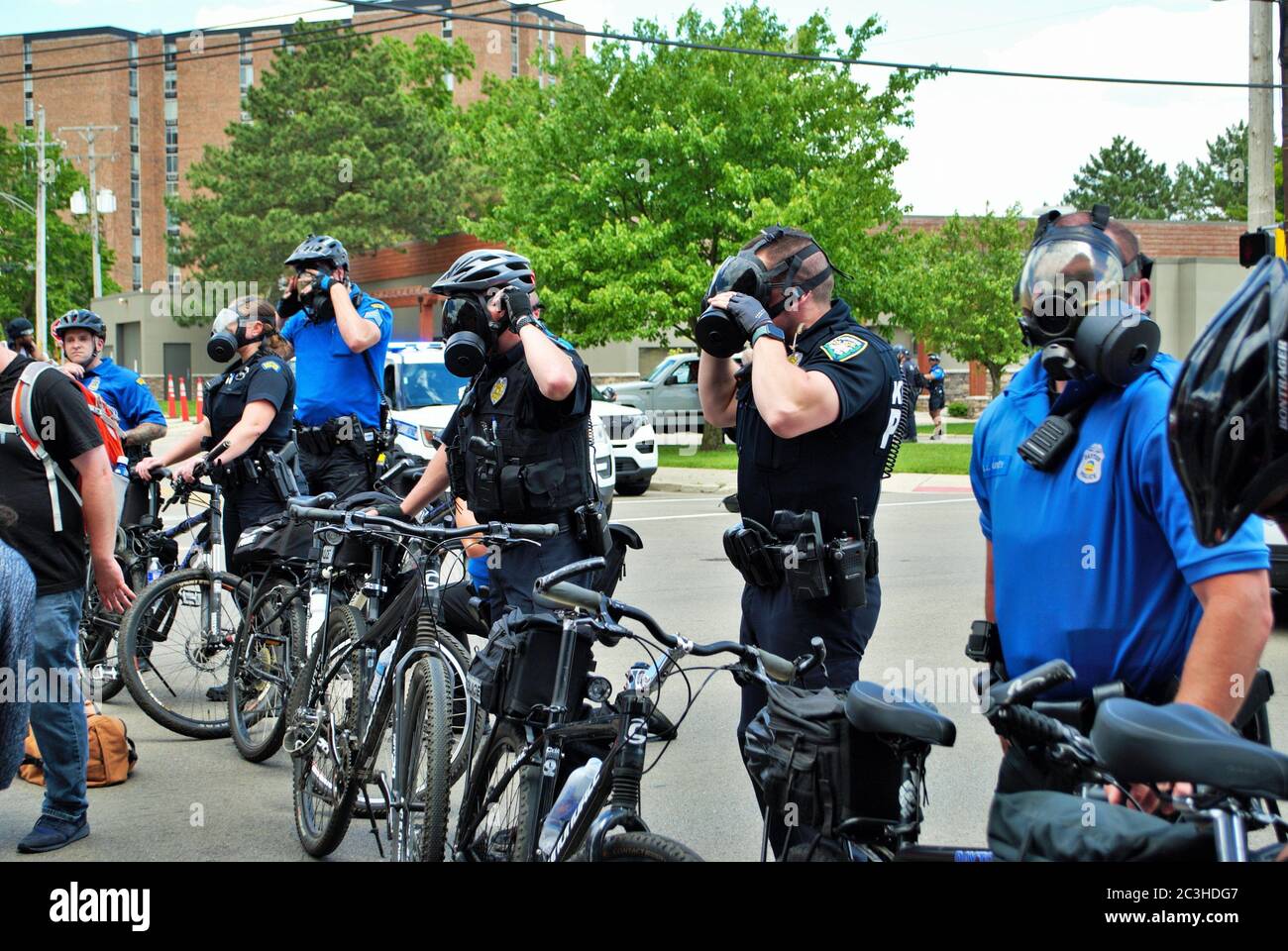 Police gas mask hi-res stock photography and images - Alamy