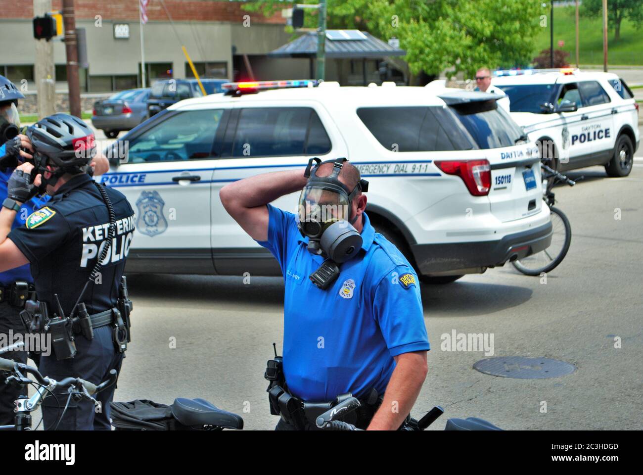 Police gas mask hi-res stock photography and images - Alamy