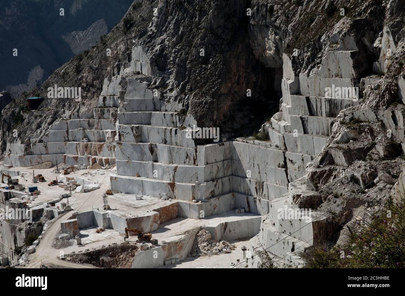 Carrara blocks hi-res stock photography and images - Alamy