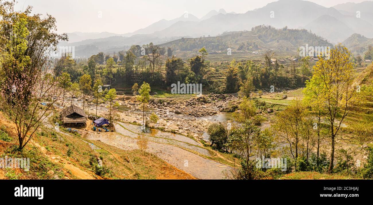 Small village deep in the scenic terraced valleys of Sapa (Sa Pa ...