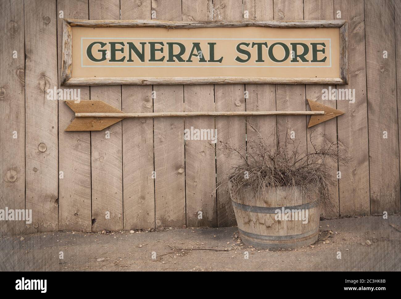 Old fashioned general store sign hi-res stock photography and images ...