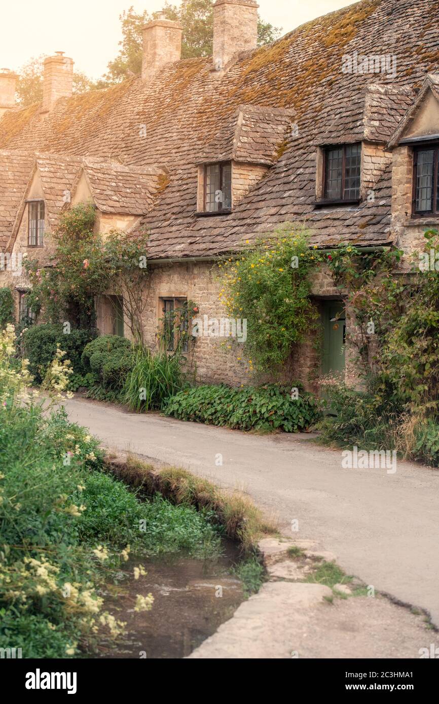 Cottages on Arlington Row in Bibury, Gloucestershire in the Cotswolds ...