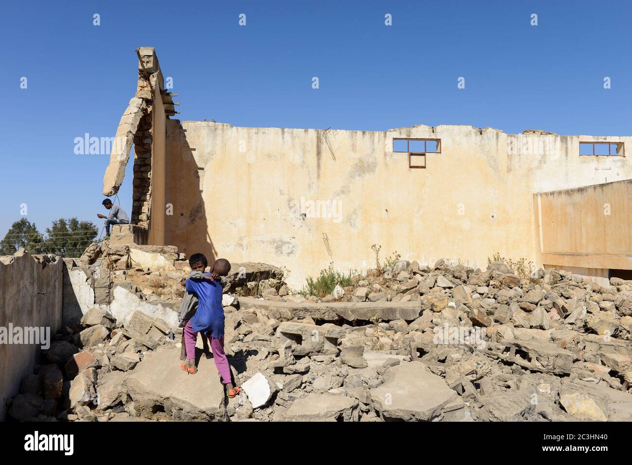 ETHIOPIA, Tigray, Zalembessa, border town to Eritrea, war damages ...