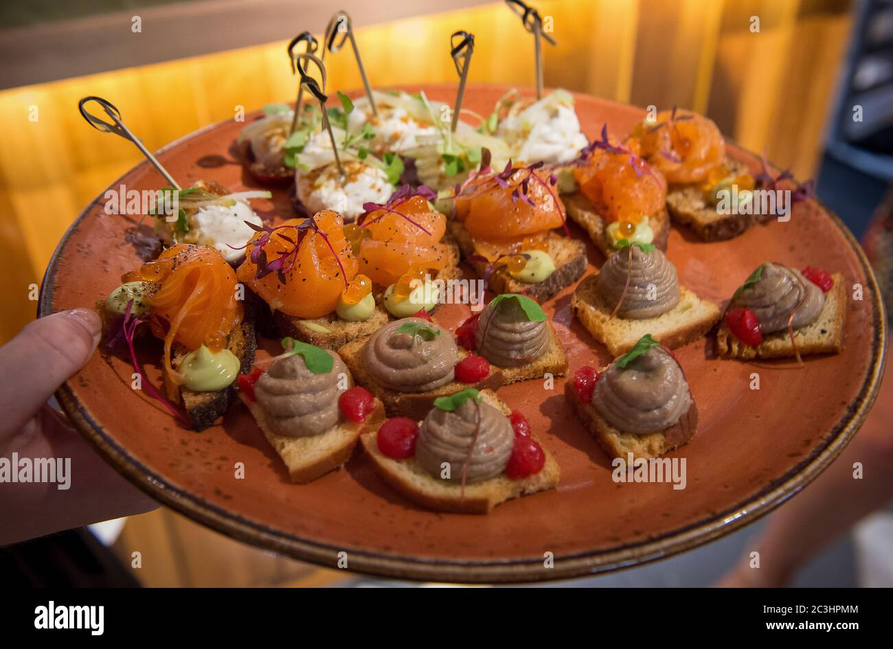 Oakman inns hi-res stock photography and images - Alamy