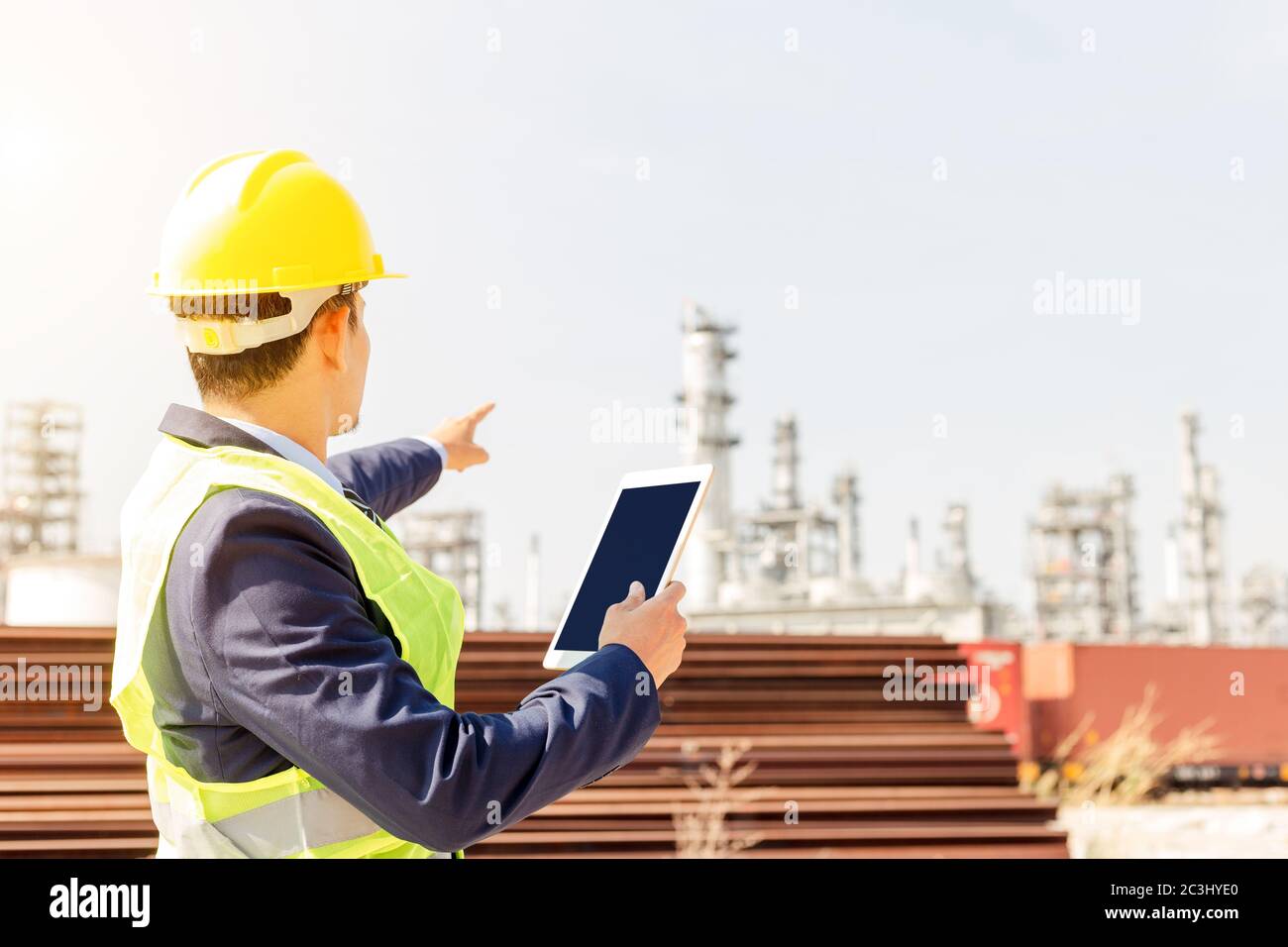 Project management oil refinery hi-res stock photography and images - Alamy