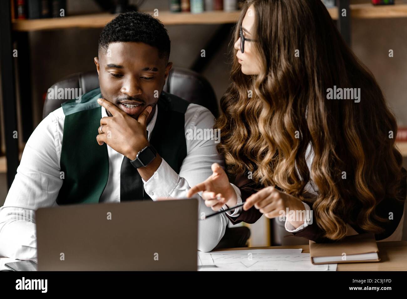 Data business real people hi-res stock photography and images - Alamy