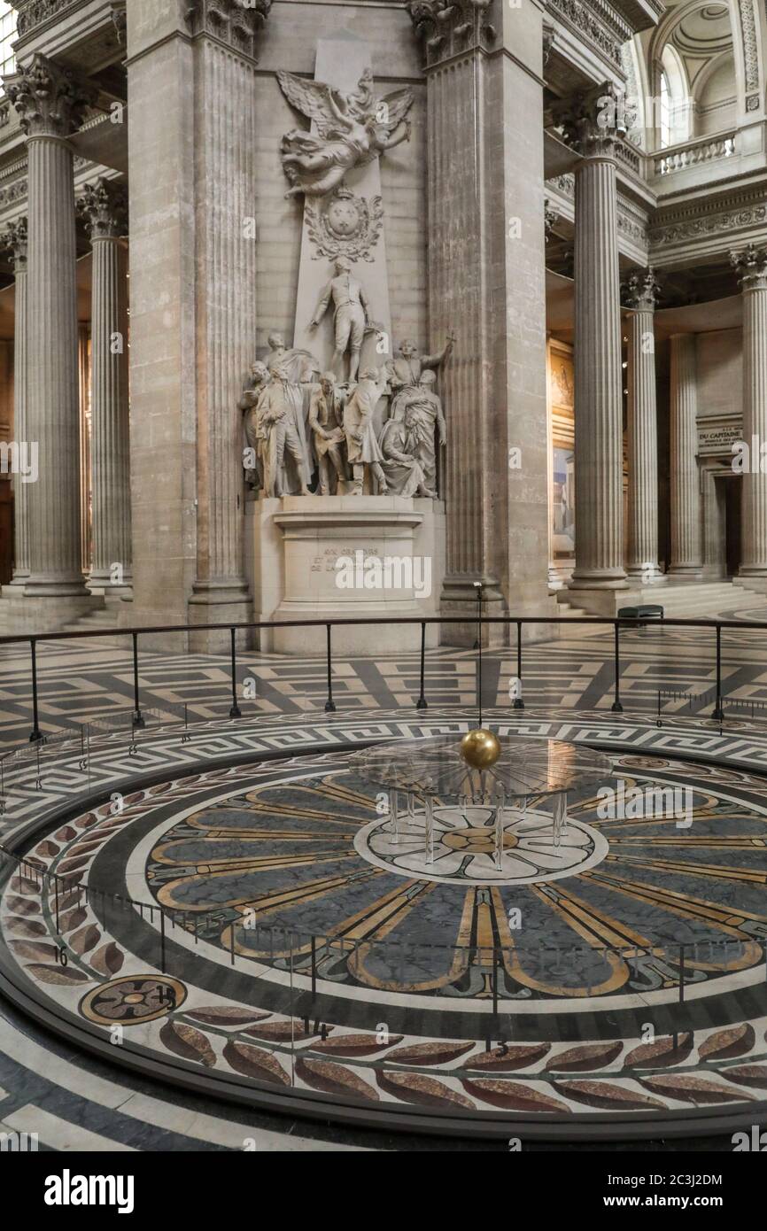 Foucault pendulum paris pantheon hi-res stock photography and images ...