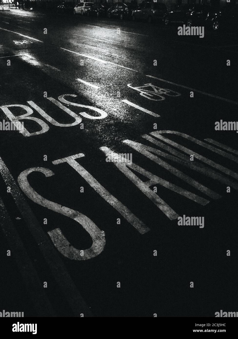 Bus stand sign hi-res stock photography and images - Alamy