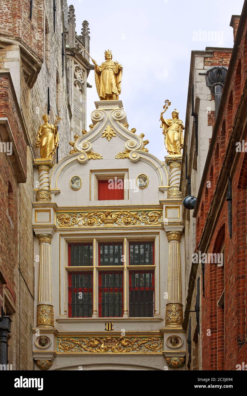 Squeezed between brick buildings hi-res stock photography and images ...