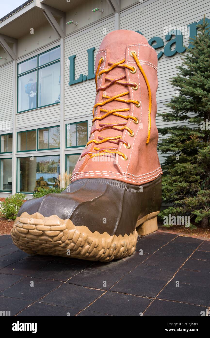 Leon leonwood bean hi-res stock photography and images - Alamy