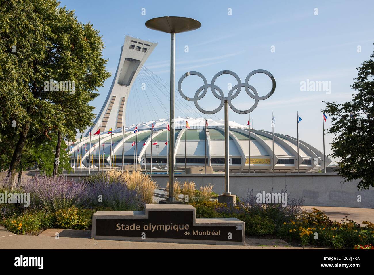Silver olympic rings hi-res stock photography and images - Alamy