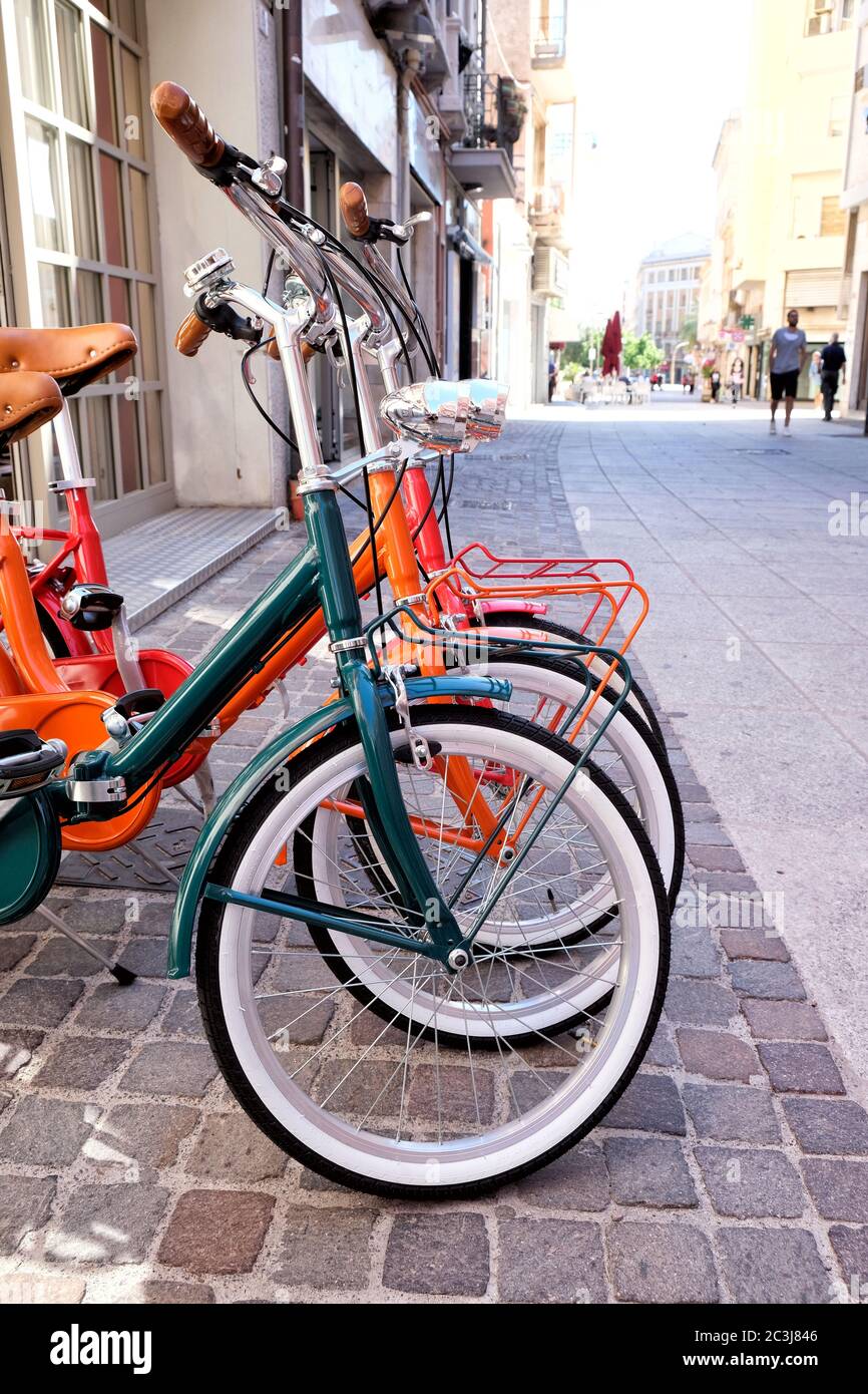 Colorful bicycles in a row hi-res stock photography and images - Alamy