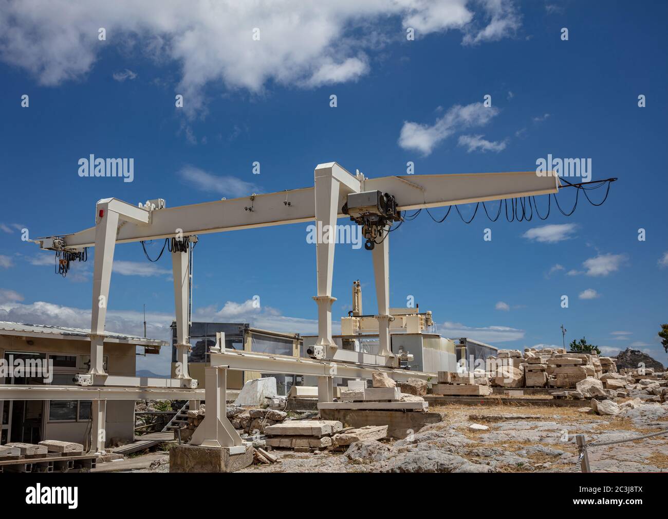 Ancient construction crane hi-res stock photography and images - Alamy