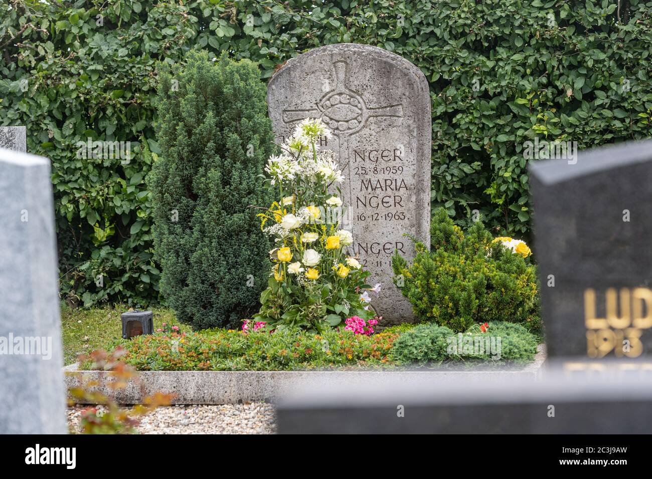 Regensburg, Germany. 20th June, 2020. Flowers can be seen at the grave ...