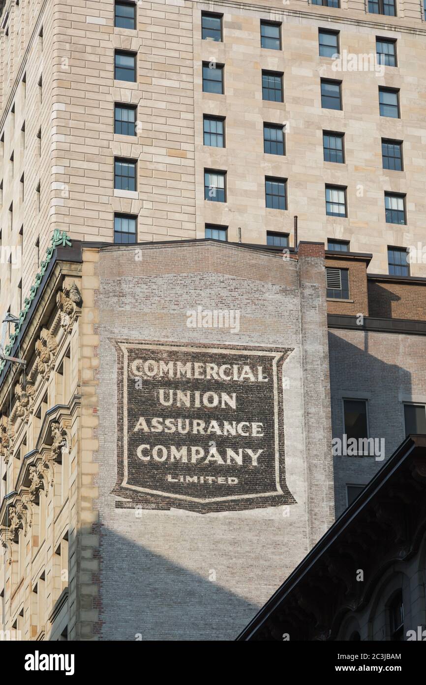 Bank of montreal tower hi-res stock photography and images - Alamy