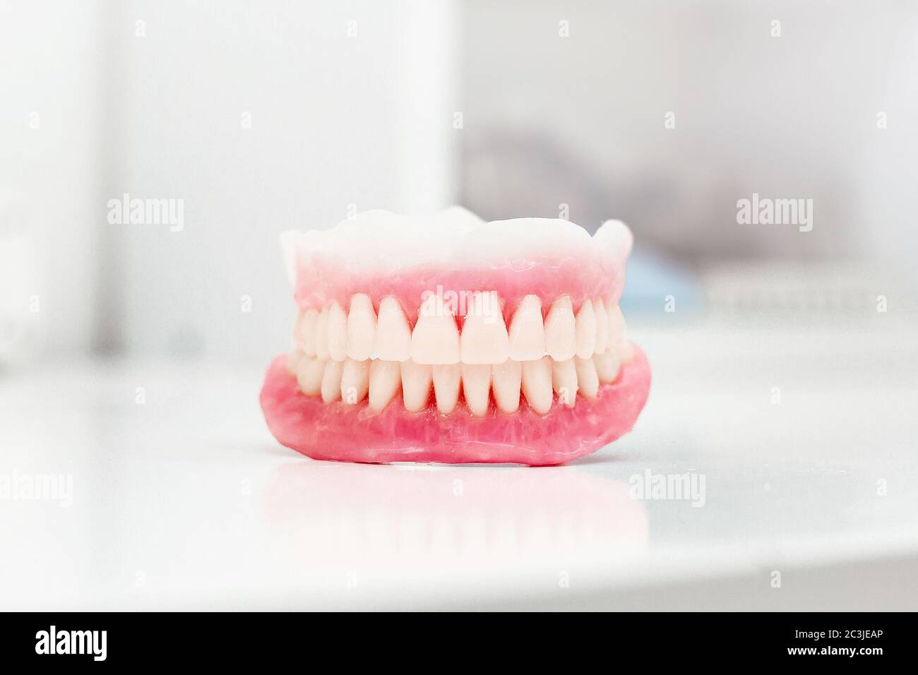 Artificial teeth of full mouth in the dental office Stock Photo - Alamy
