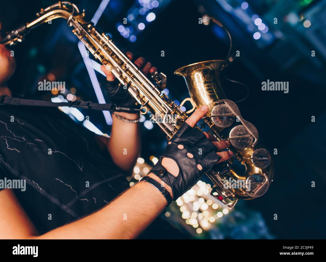 Music man male sax player hi-res stock photography and images - Alamy