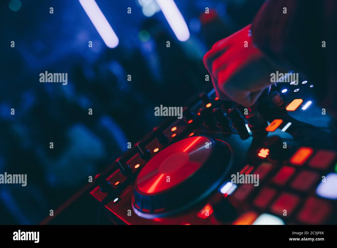 Hip hop producer studio hi-res stock photography and images - Alamy