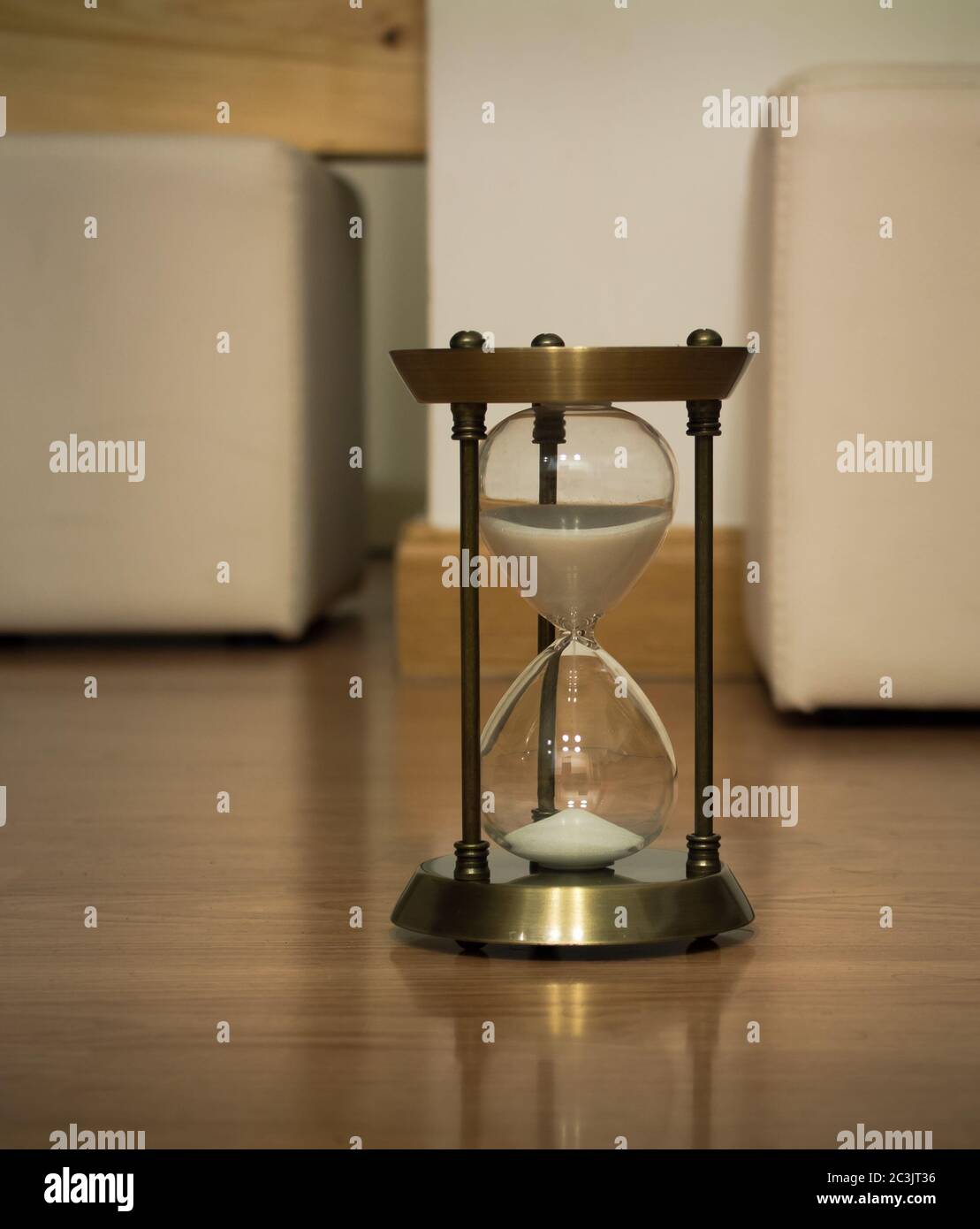 Hourglass clock in office hi-res stock photography and images - Alamy