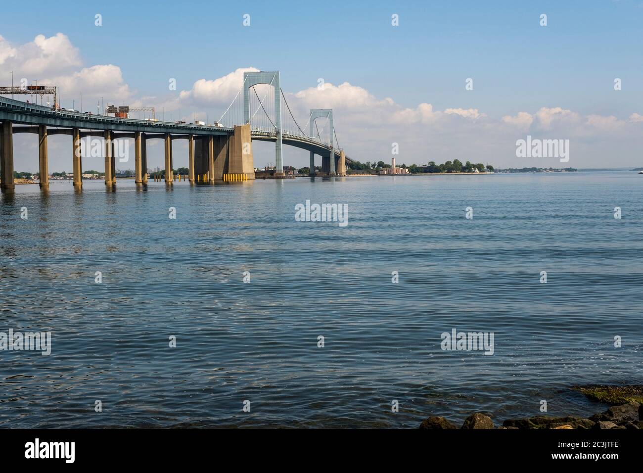 Throgs Neck Bridge on the view Stock Photo - Alamy