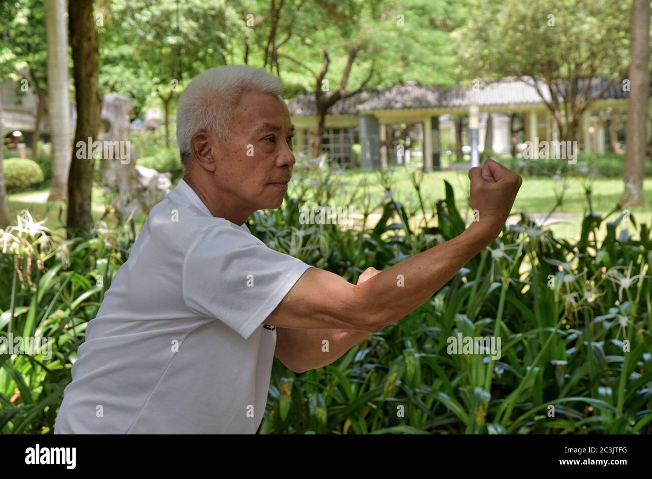 Shaolin techniques hi-res stock photography and images - Alamy