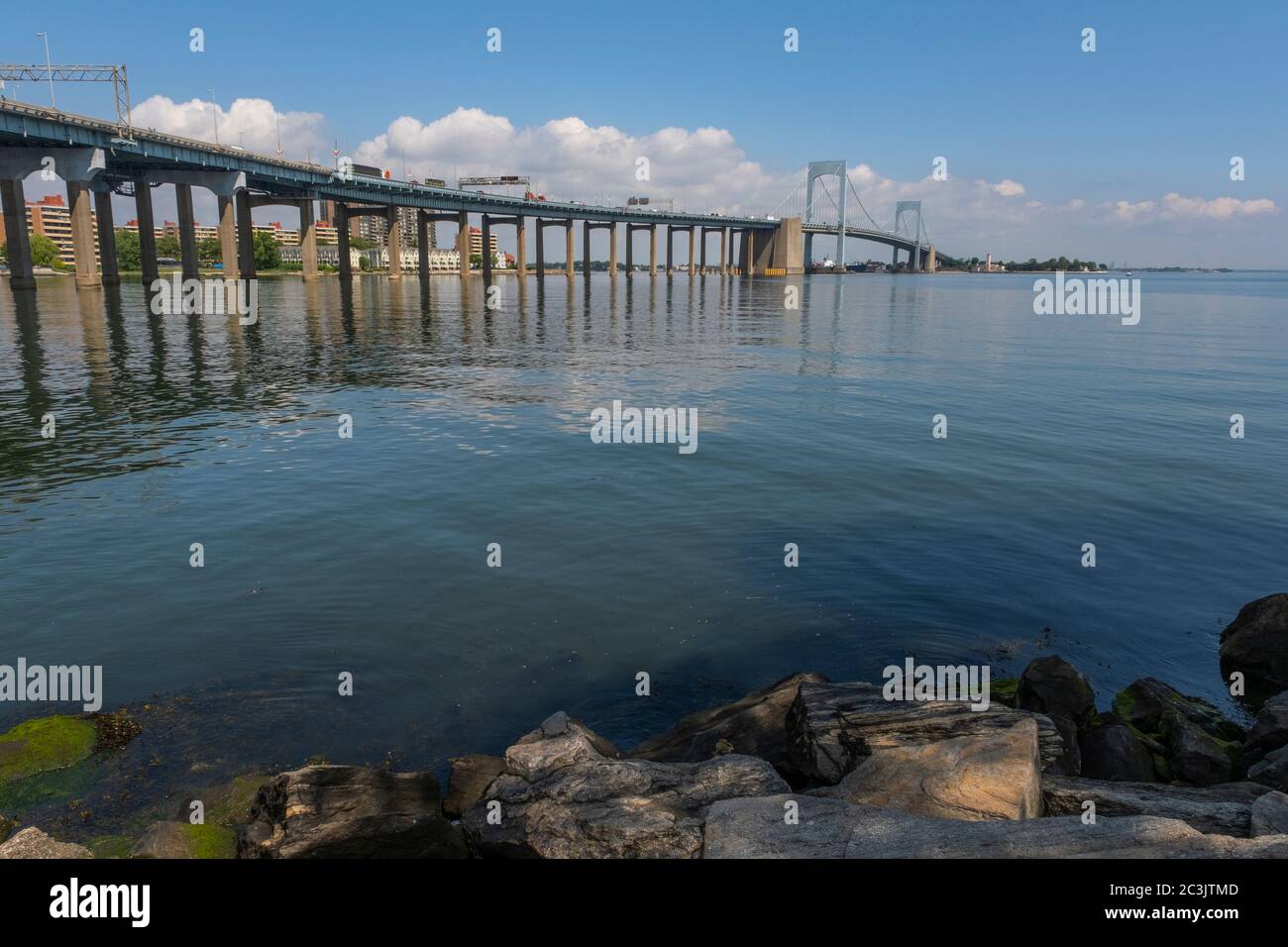 Throgs Neck Bridge on the view Stock Photo - Alamy