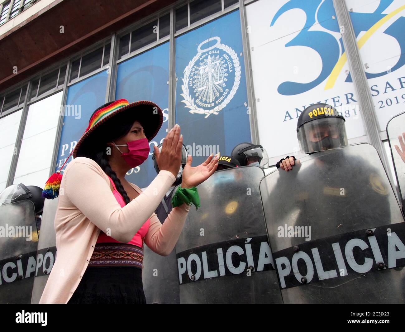 Police woman lima peru hi-res stock photography and images - Alamy