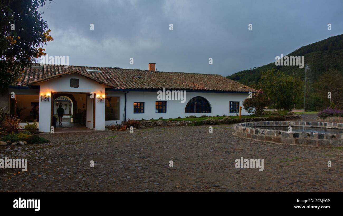 Old country house hi-res stock photography and images - Alamy