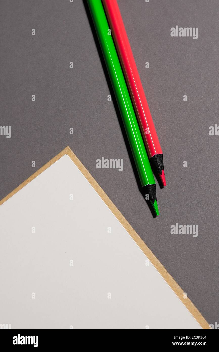 Drawing on paper draw schedule hi-res stock photography and images - Alamy