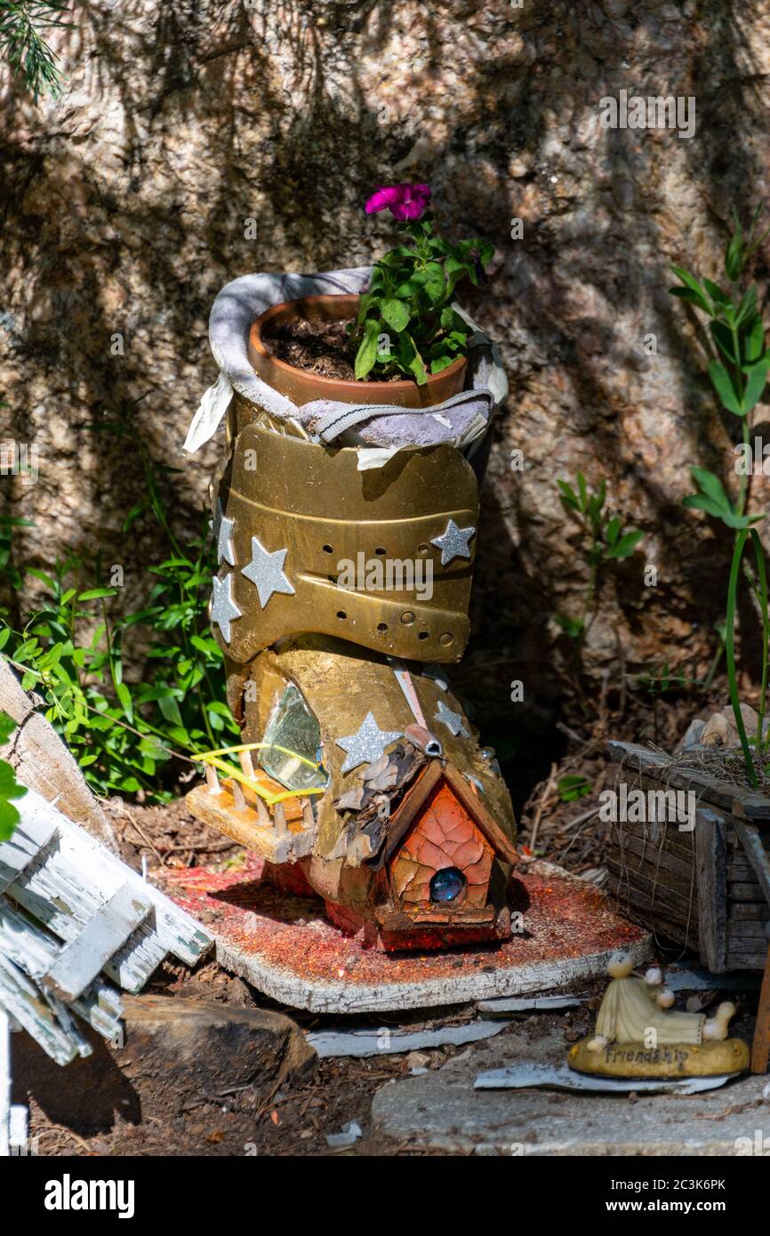 Unusual planter hi-res stock photography and images - Alamy