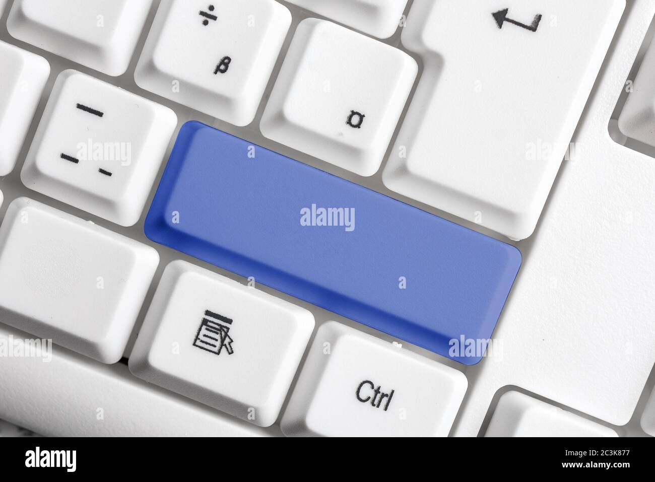 White Pc Keyboard With Empty Note Paper Above White Key Copy Space Stock Photo - Alamy