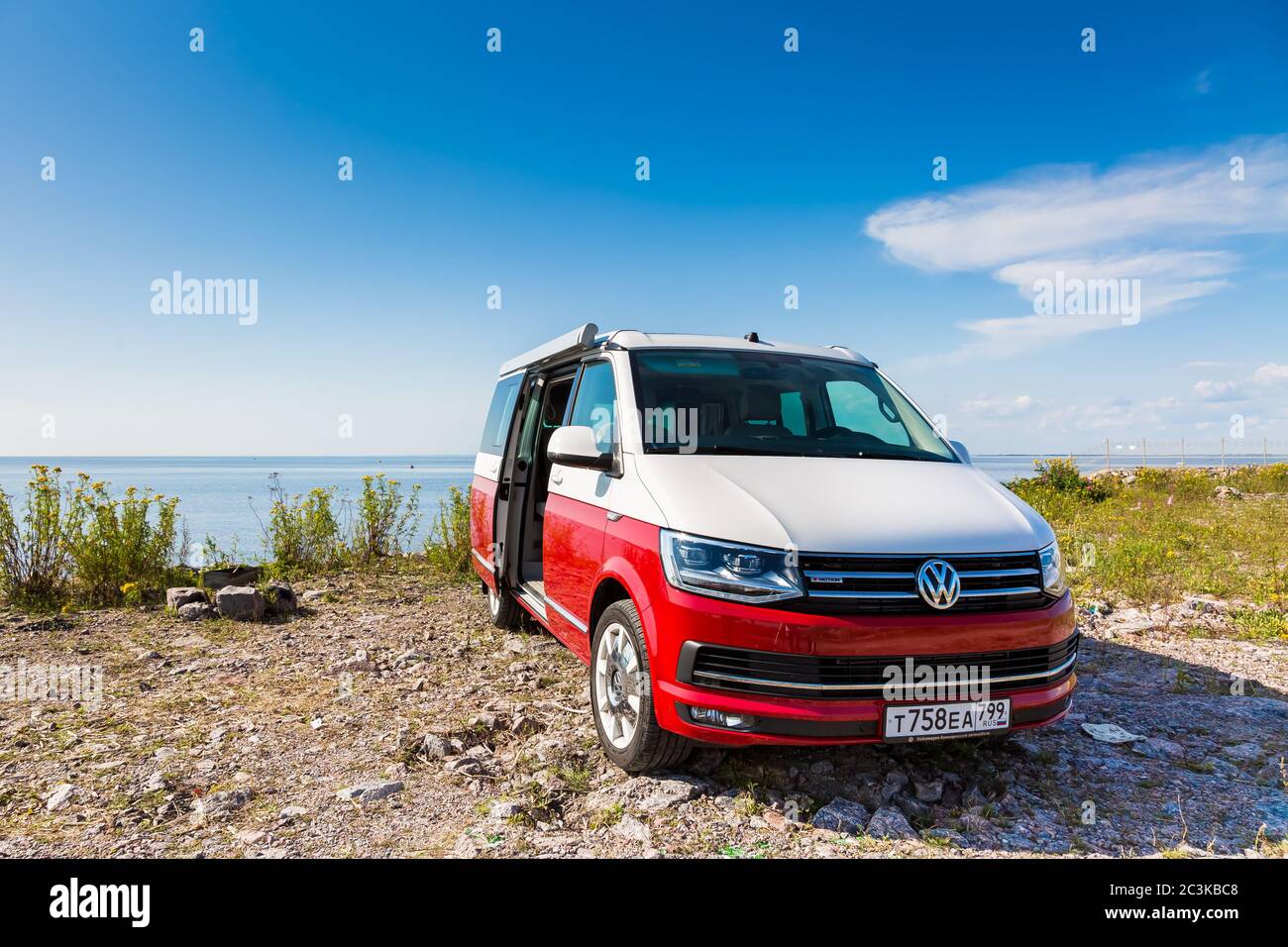 Vw california ocean t6 hi-res stock photography and images - Alamy