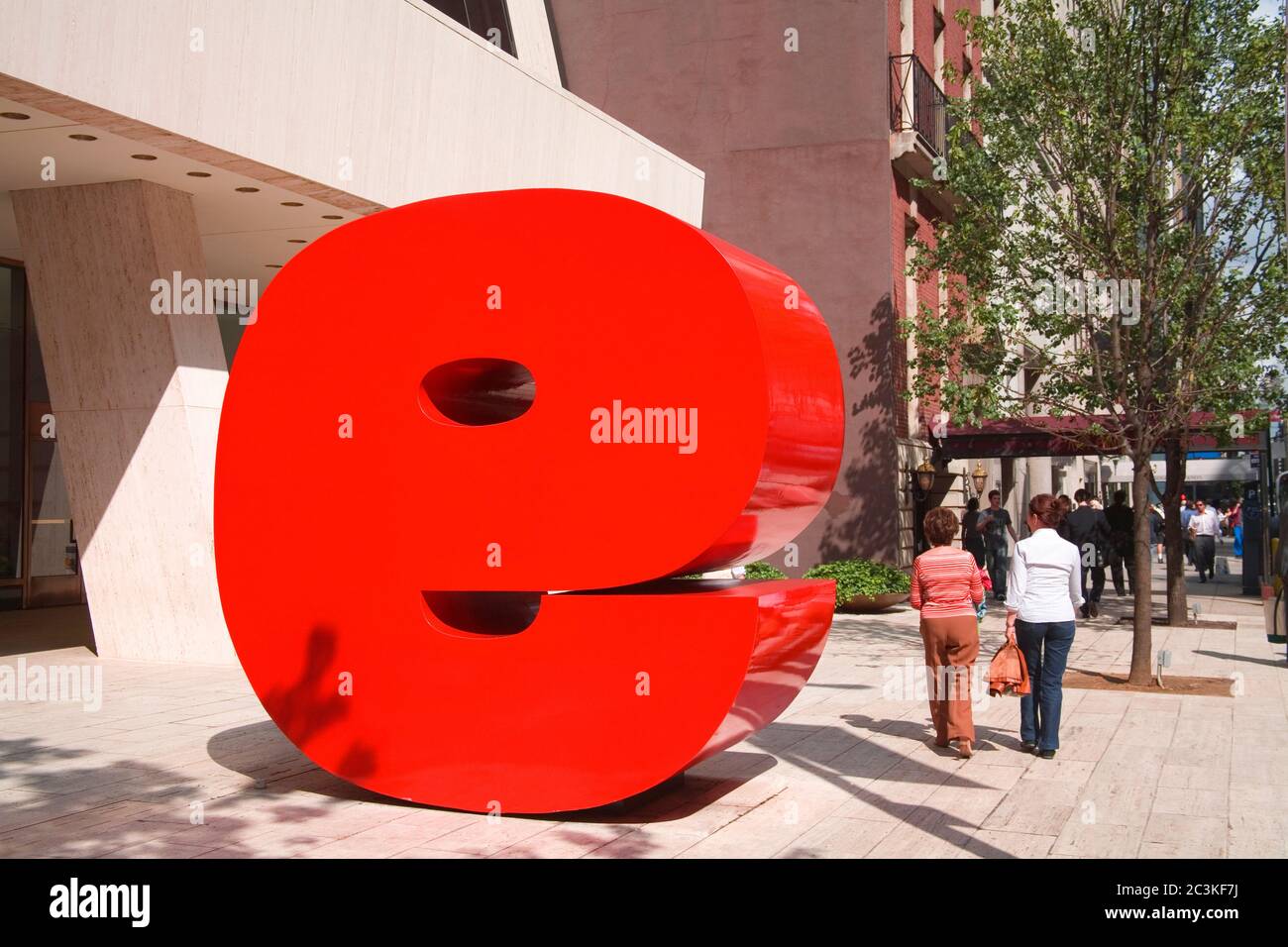 Ivan Chermayeff's "Red 9" sculpture, Nine West 57th Street, Midtown ...