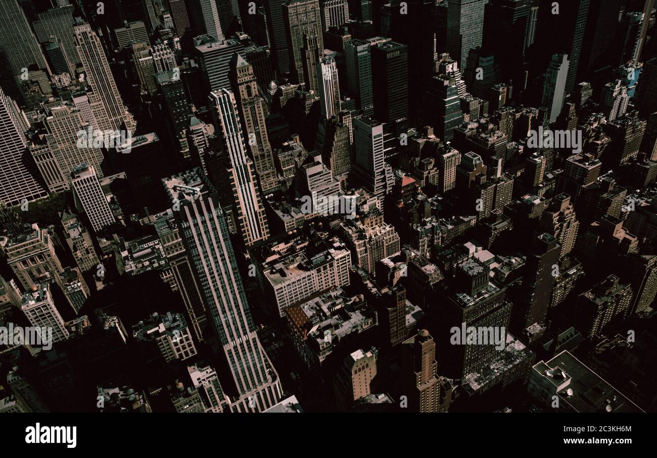High angle shot of the buildings and skyscrapers captured in New York ...