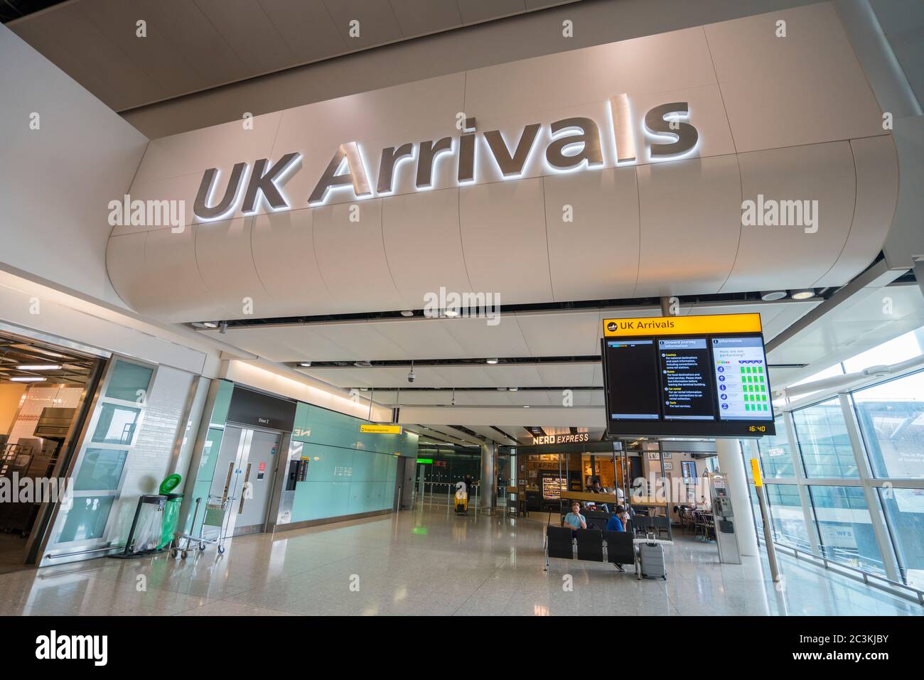 UK Arrivals at London Heathrow Airport - LONDON, ENGLAND - SEPTEMBER 14 ...