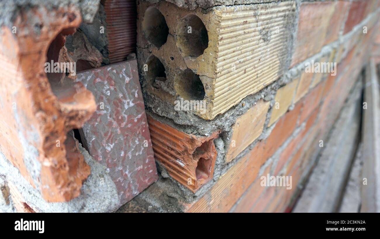 Missing brick hi-res stock photography and images - Alamy