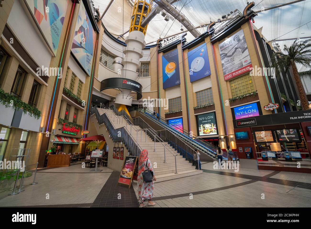 Buildings and landmarks the o2 arena london hi-res stock photography ...