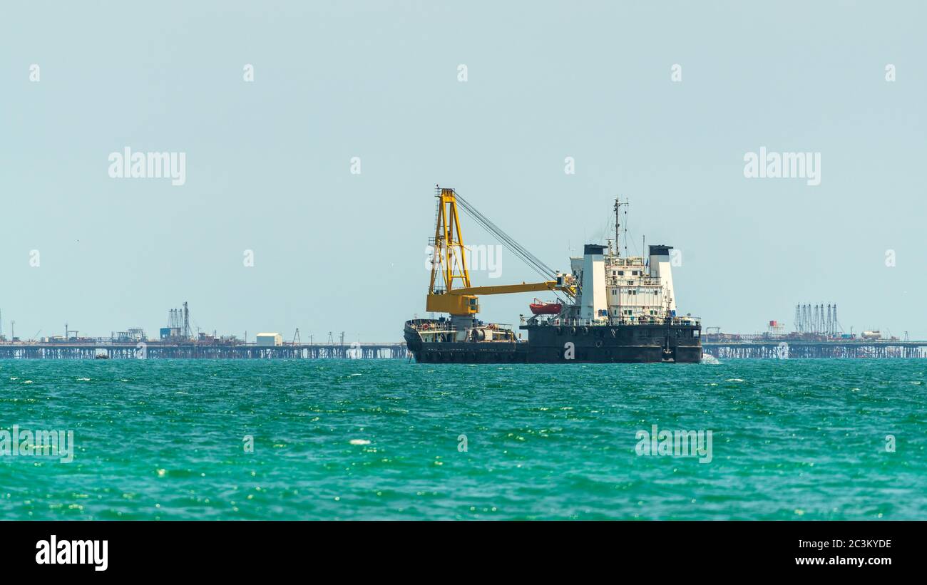 Oil tanker in the sea Stock Photo - Alamy